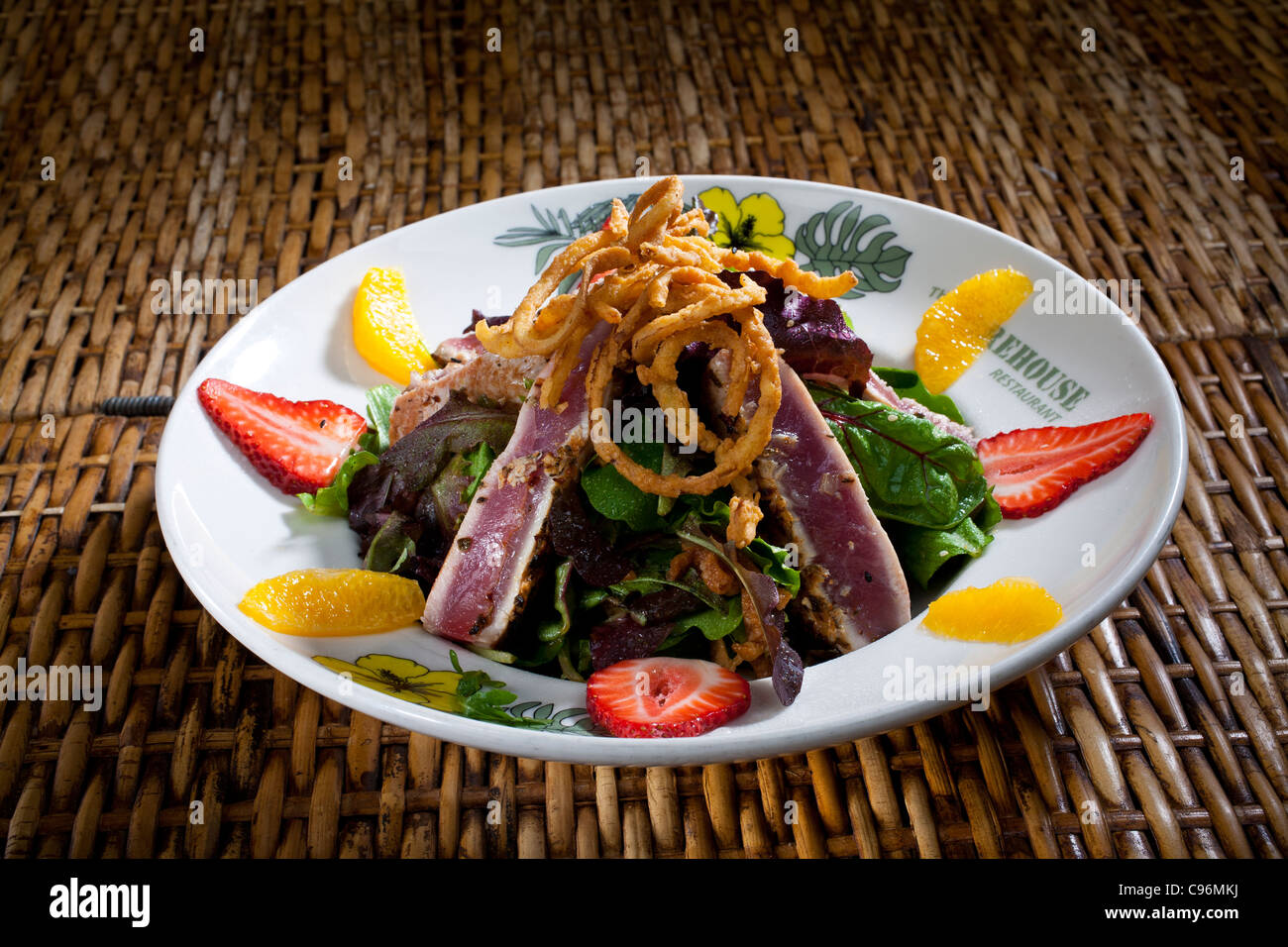 Seared tuna salad with fruit Stock Photo - Alamy