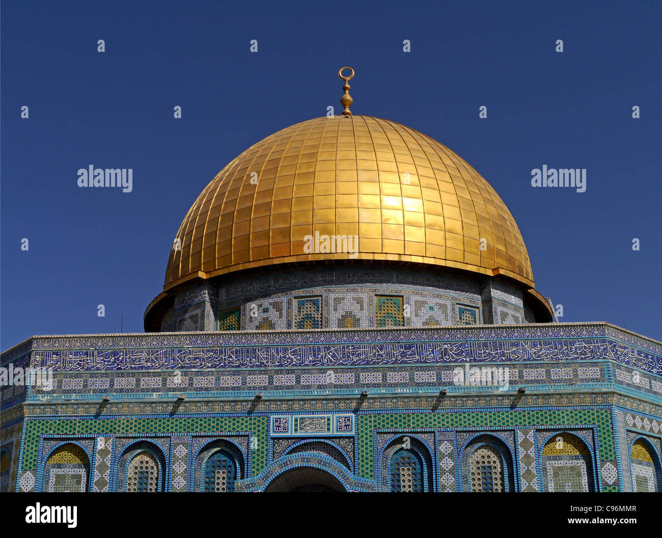 Dome of the Rock, Jerusalem, close-up view of the dome Stock Photo - Alamy