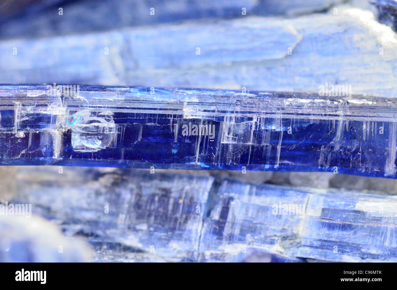 Kyanite hi-res stock photography and images - Alamy
