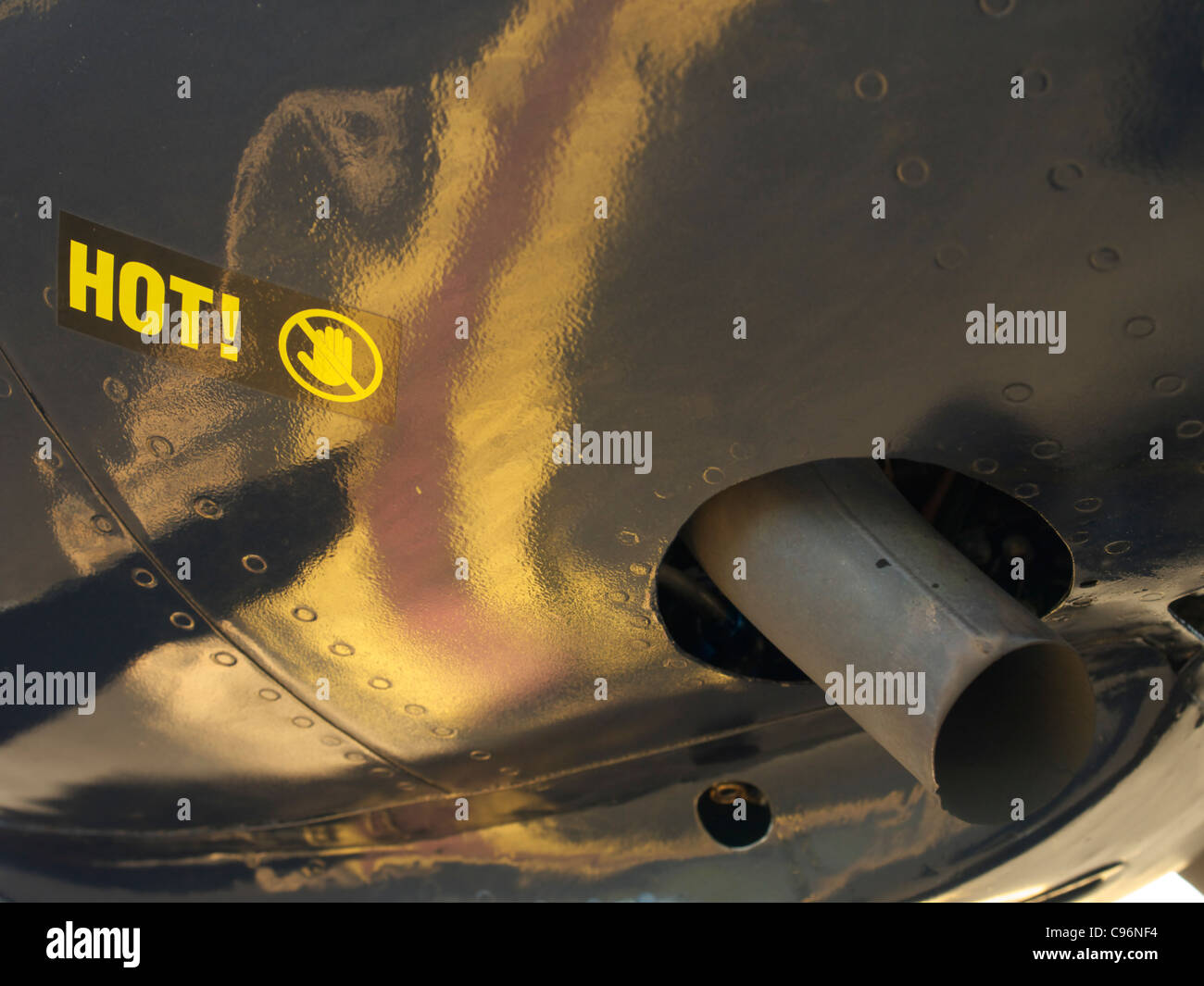 Aircraft exhaust hi-res stock photography and images - Alamy