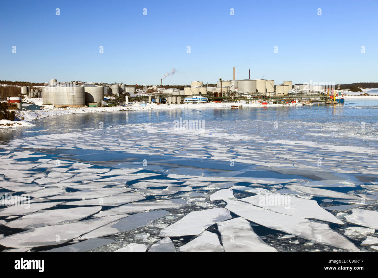 Quay port covered with ice Stock Photo - Alamy