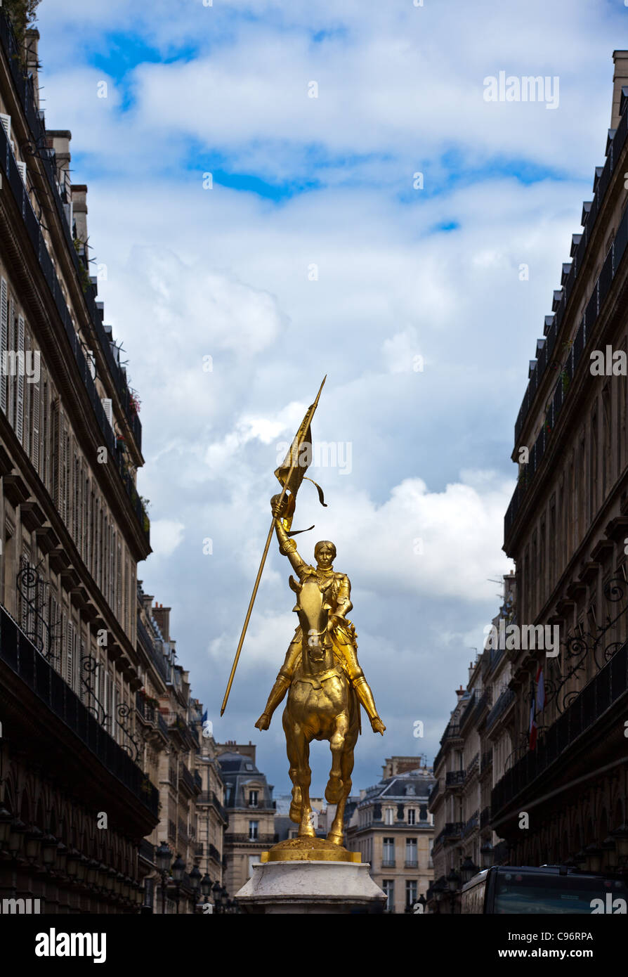 Paris place des pyramides hi-res stock photography and images - Alamy
