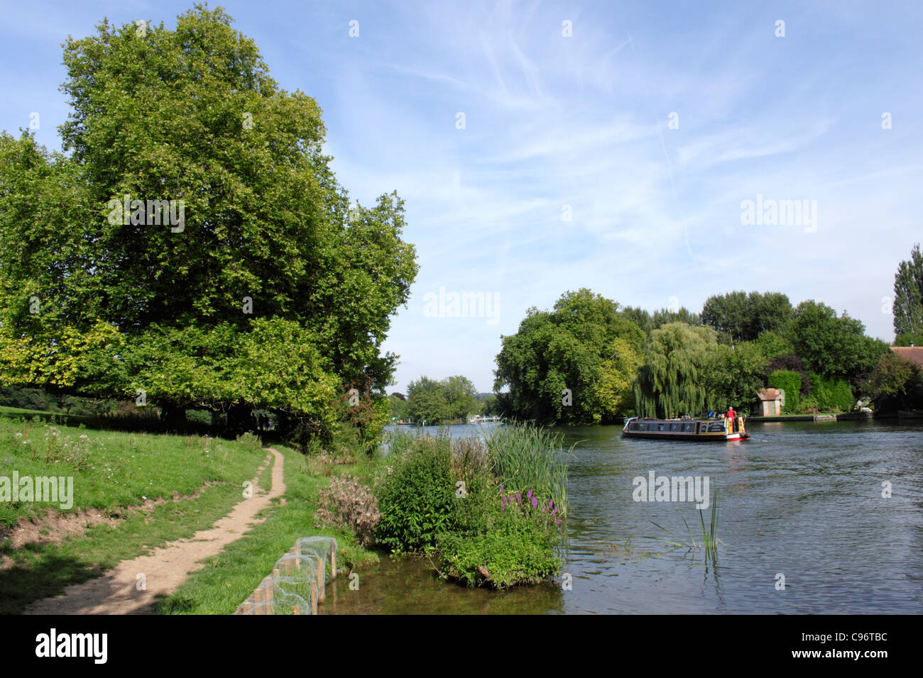 Shiplake thames hi-res stock photography and images - Alamy
