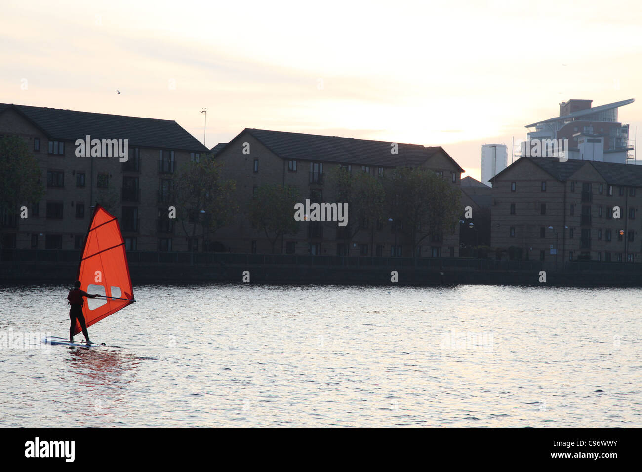 Windsurfing in London's Docklands area Stock Photo - Alamy