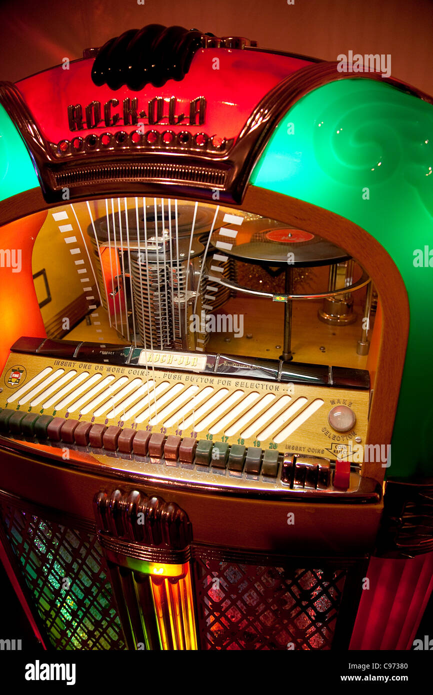 Jukebox 1950s hi-res stock photography and images - Alamy