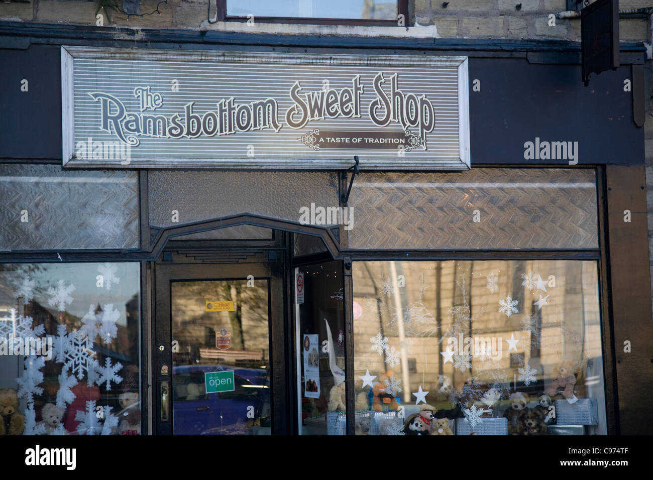 Traditional british sweets hi-res stock photography and images - Alamy