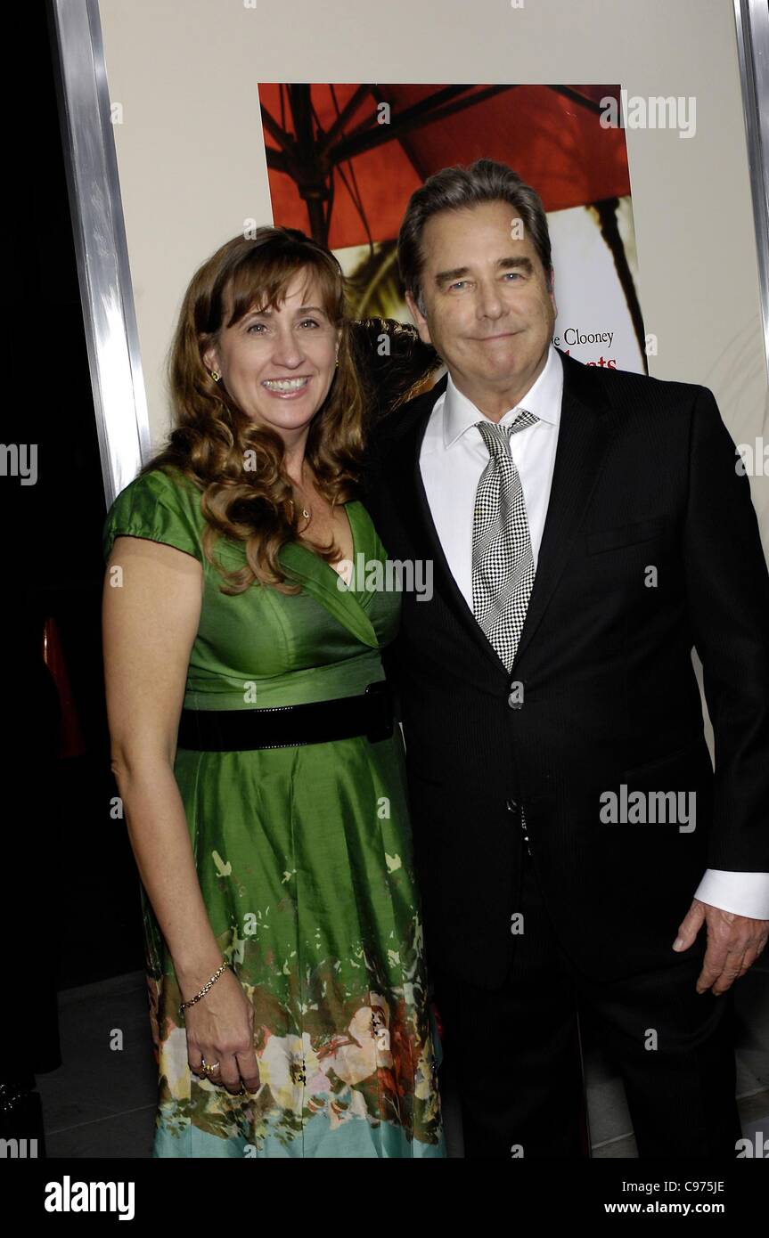 Wendy Treece, Beau Bridges at arrivals for THE DESCENDANTS Premiere ...