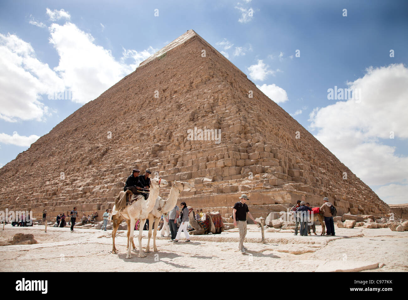 Antiquities Police in front of Khafre Chephren pyramid Stock Photo - Alamy