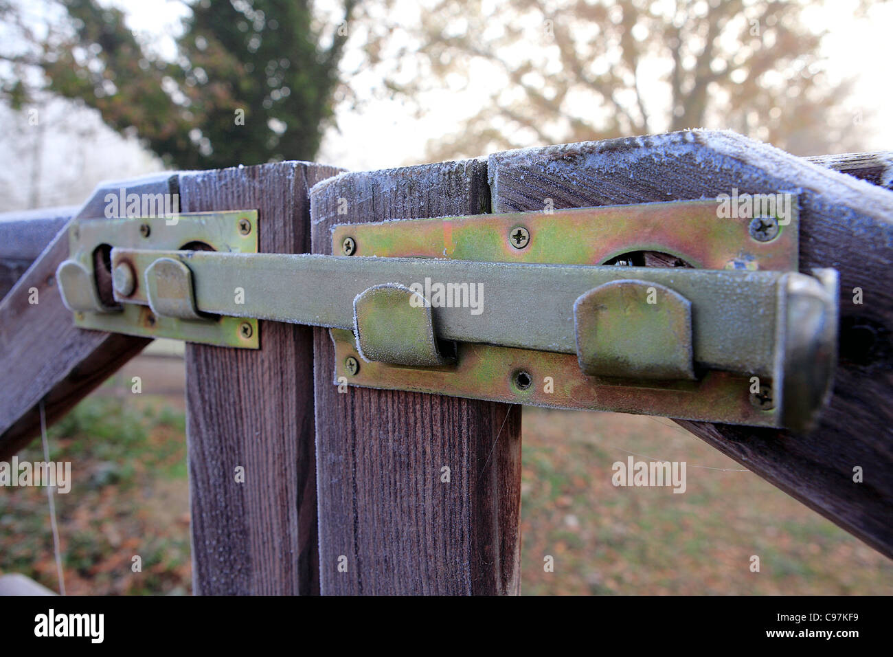 Frozen padlock hi-res stock photography and images - Alamy