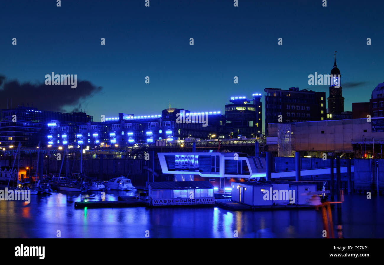 Ship navigation lights at night hi-res stock photography and images - Alamy