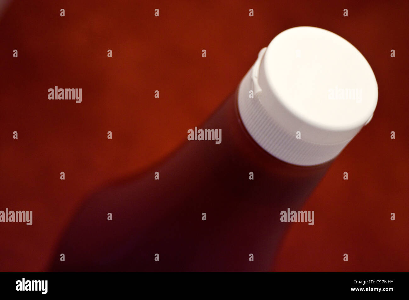 Plastic tomato ketchup bottle hi-res stock photography and images - Alamy