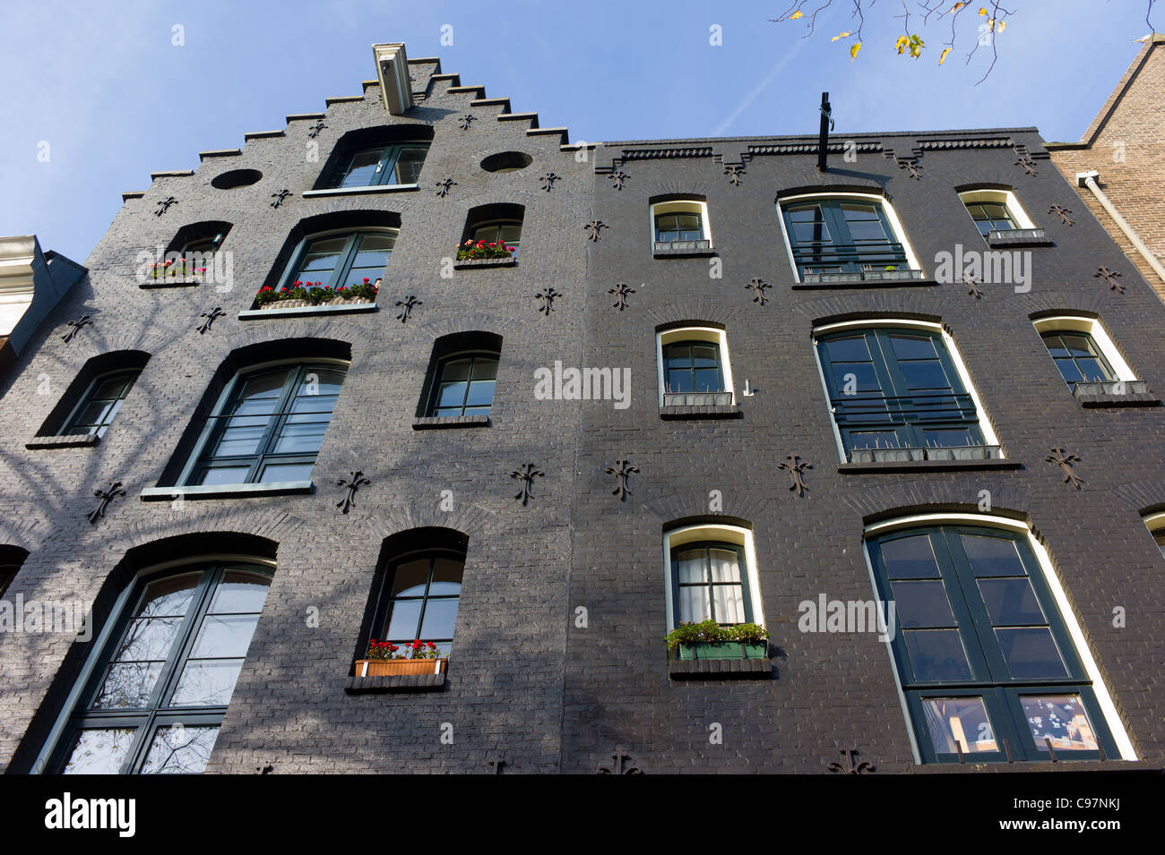Dutch gable end hi-res stock photography and images - Alamy