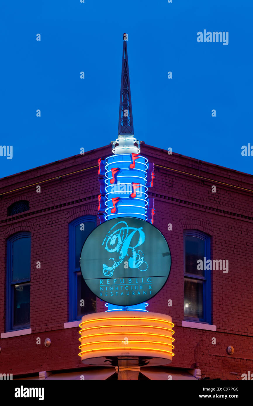 Memphis sign hi-res stock photography and images - Alamy