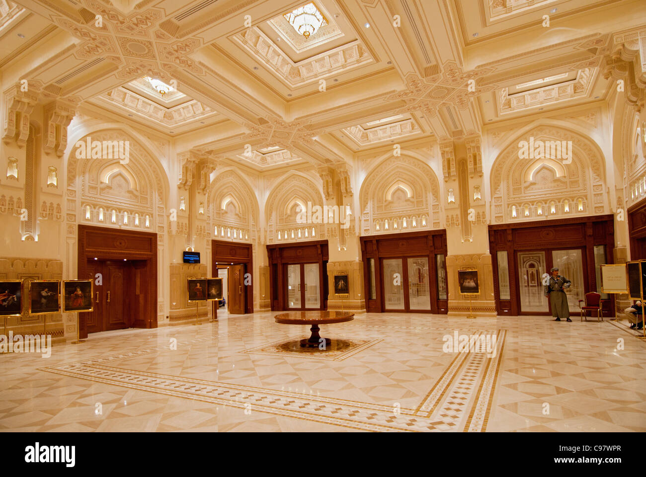 Royal Opera House Muscat Stock Photo - Alamy