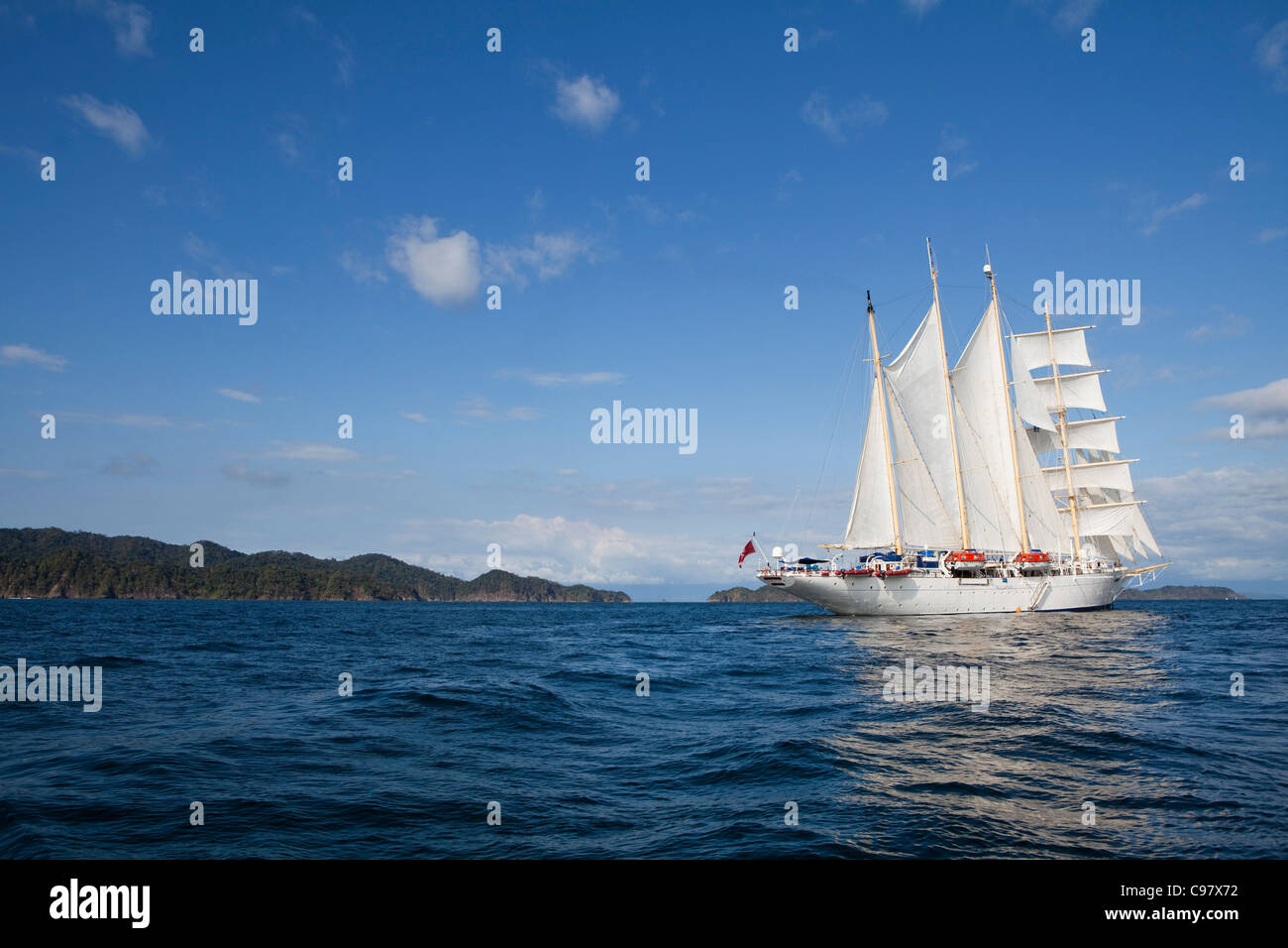Star flyer sailing cruise ship hi-res stock photography and images - Alamy