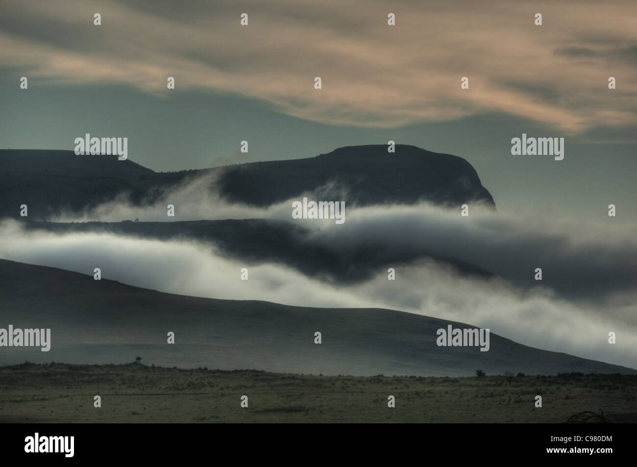 Low lying clouds hi-res stock photography and images - Alamy