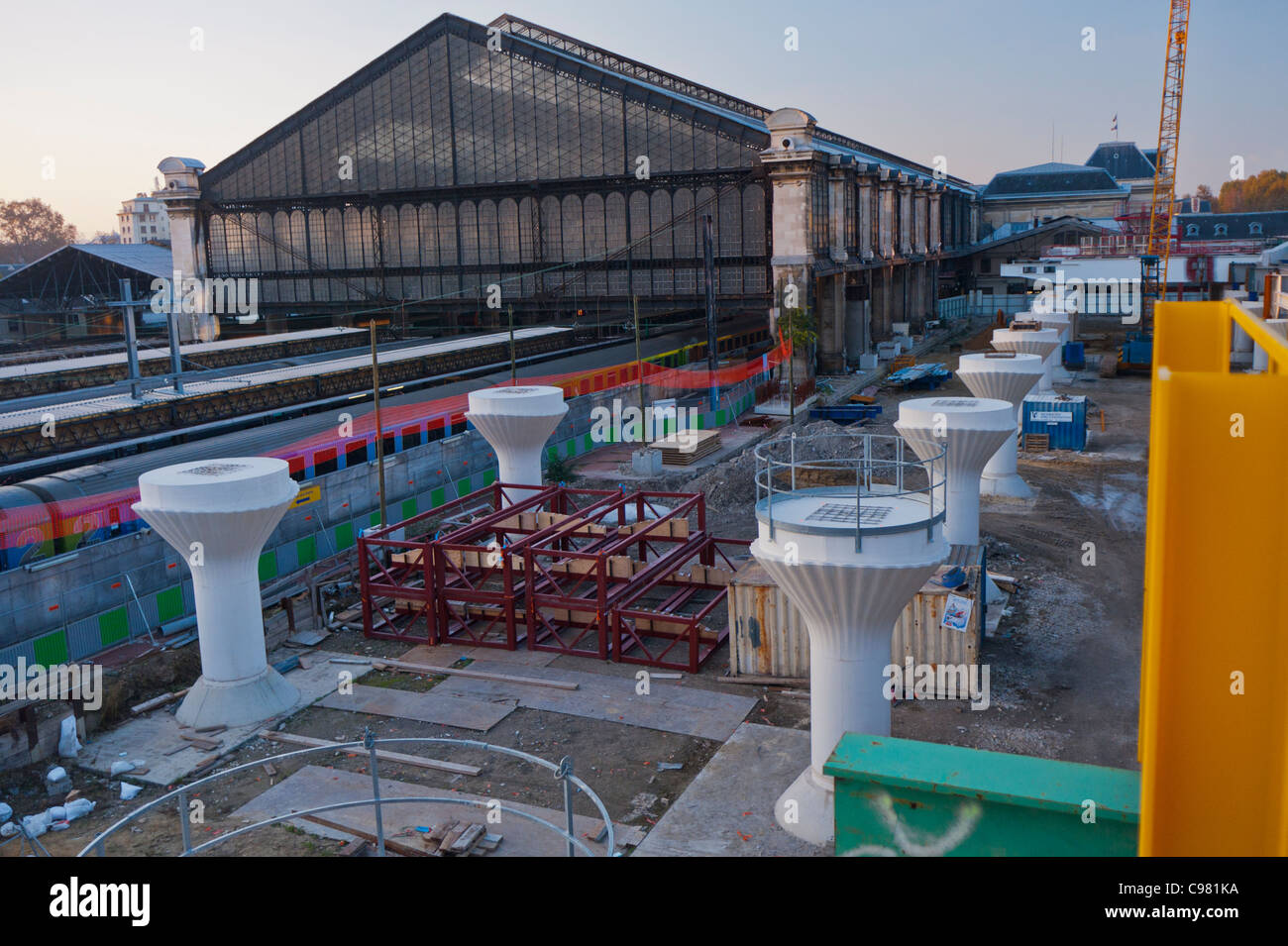 Paris austerlitz station hi-res stock photography and images - Alamy