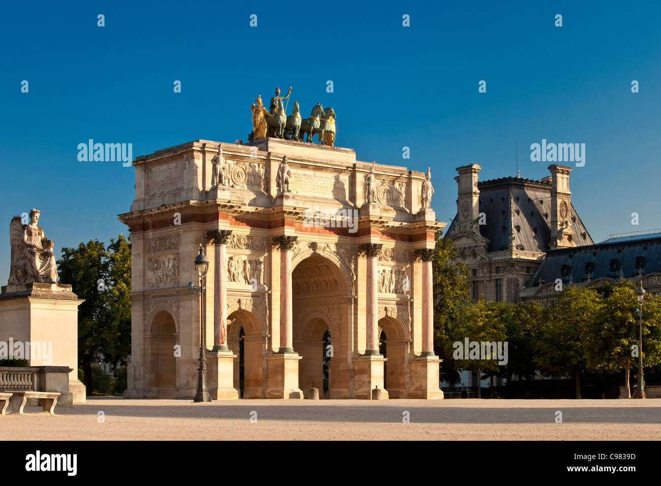 Arch archway france hi-res stock photography and images - Alamy