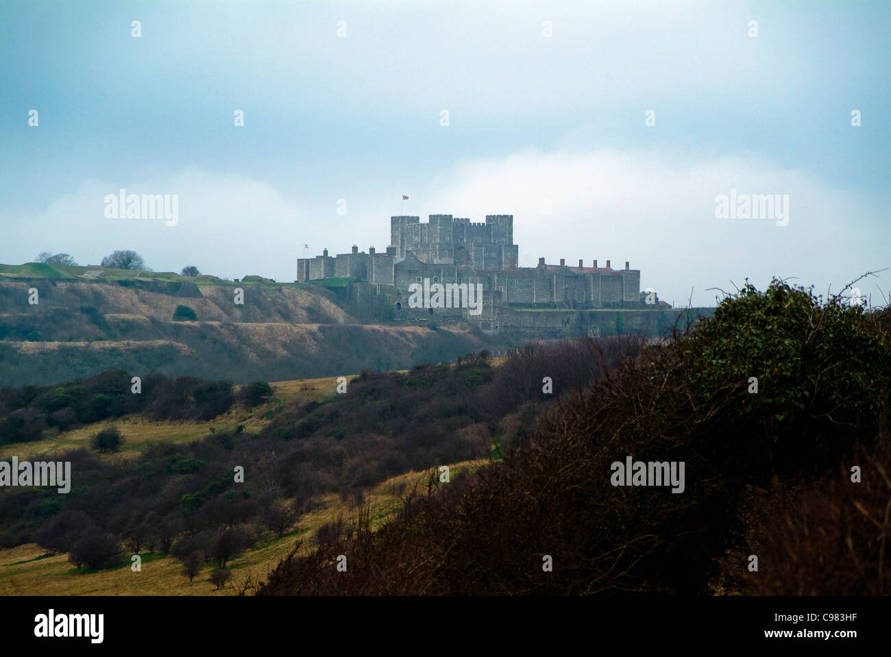 White cliffs dover castle hi-res stock photography and images - Alamy