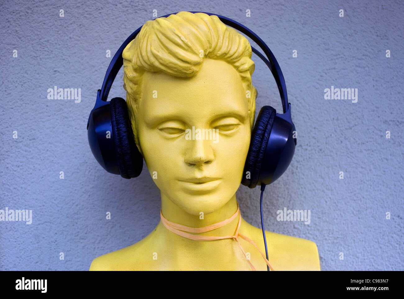 Model dummy hi-res stock photography and images - Alamy