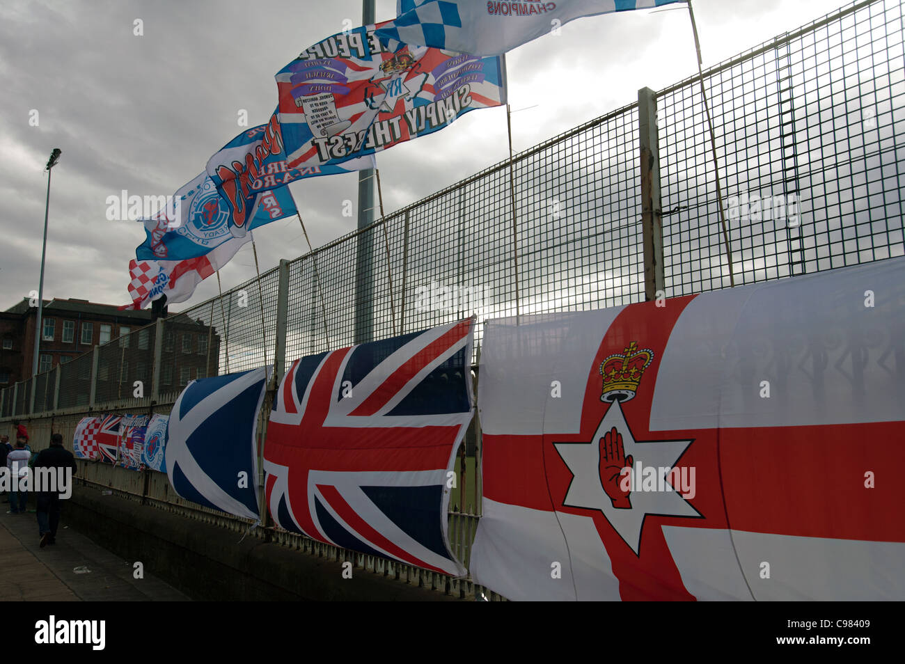 Rangers supporters hi-res stock photography and images - Alamy