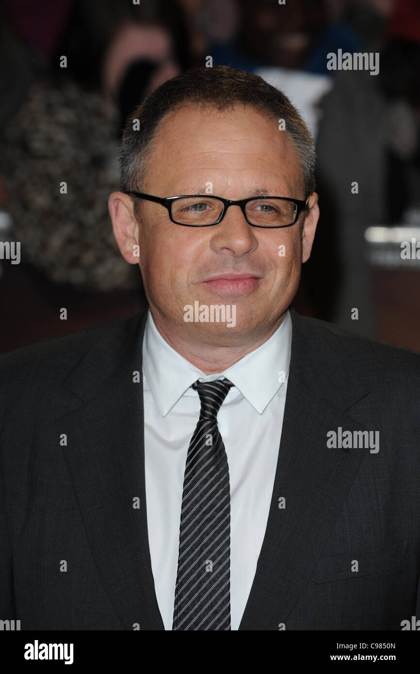 BILL CONDON THE TWILIGHT SAGA - BREAKING DAWN - PART 1 FILM PREMIERE ...