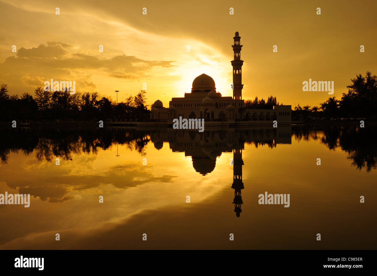 Floating Mosque in Kuala Terengganu, Malaysia with reflection Stock ...