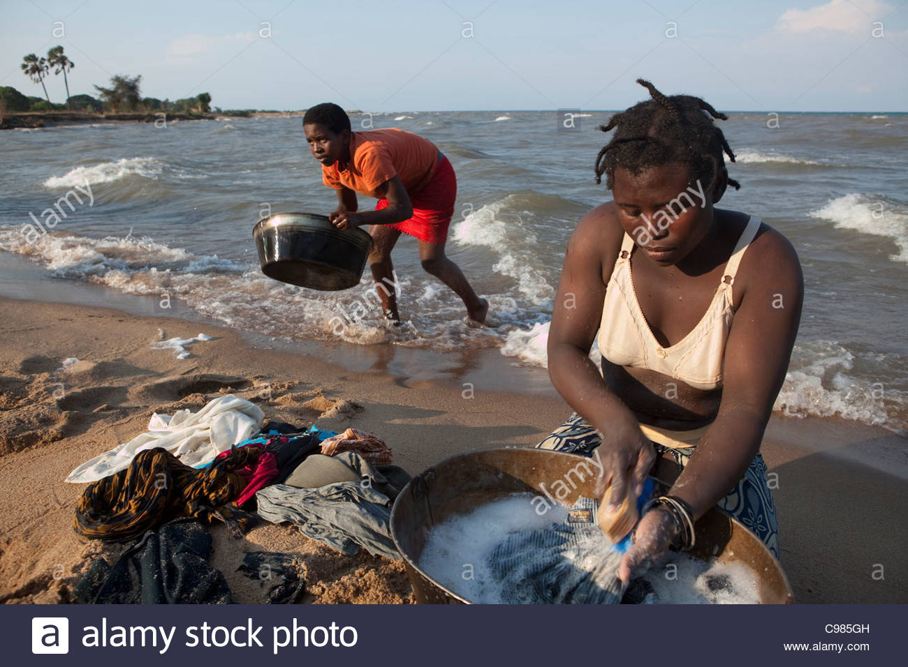 Woman Washing Clothes Africa Stock Photos & Woman Washing Clothes ...