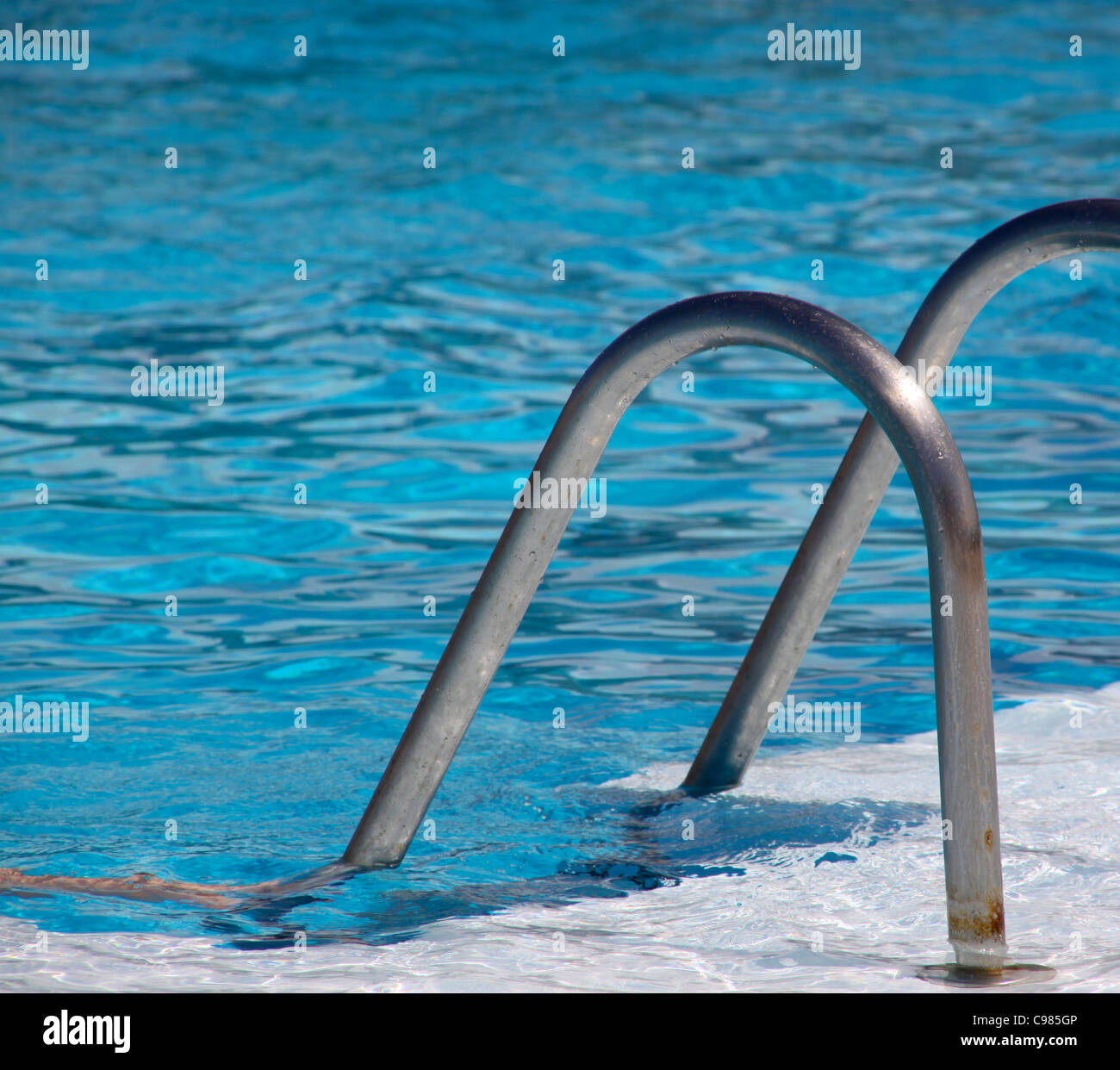 Outdoor swimming pool hi-res stock photography and images - Alamy
