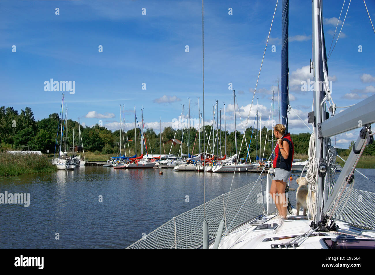 Approach boat hi-res stock photography and images - Alamy