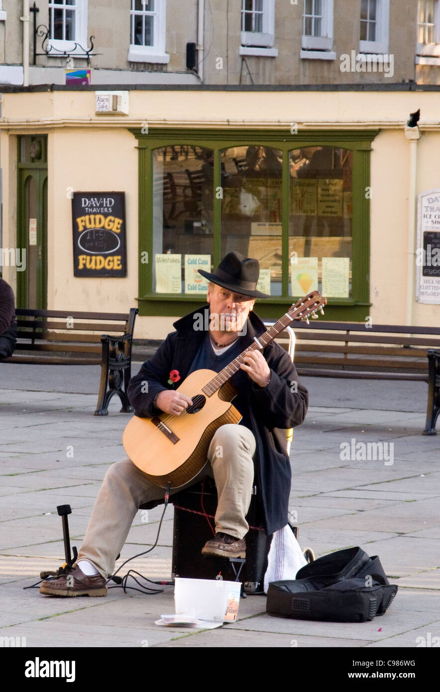 Busker in Bath Abbey Courtyard - Gary Millhouse Stock Photo - Alamy
