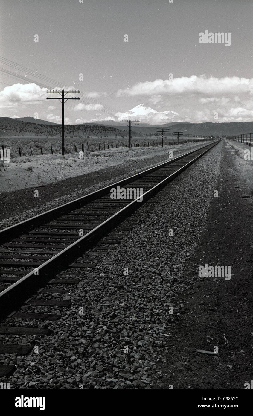 How to make train track hi-res stock photography and images - Alamy