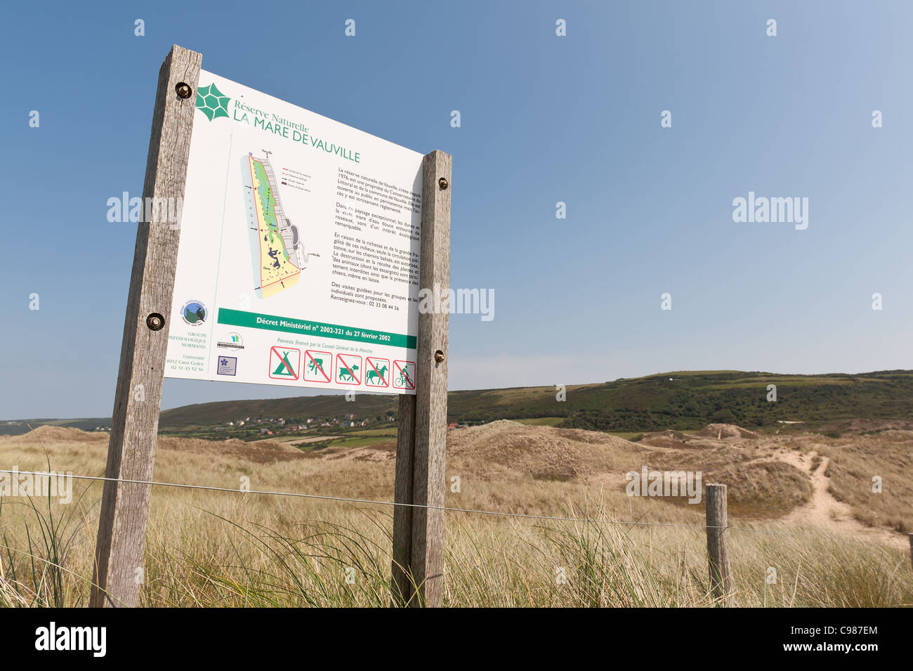 Land mine warning sign hi-res stock photography and images - Alamy
