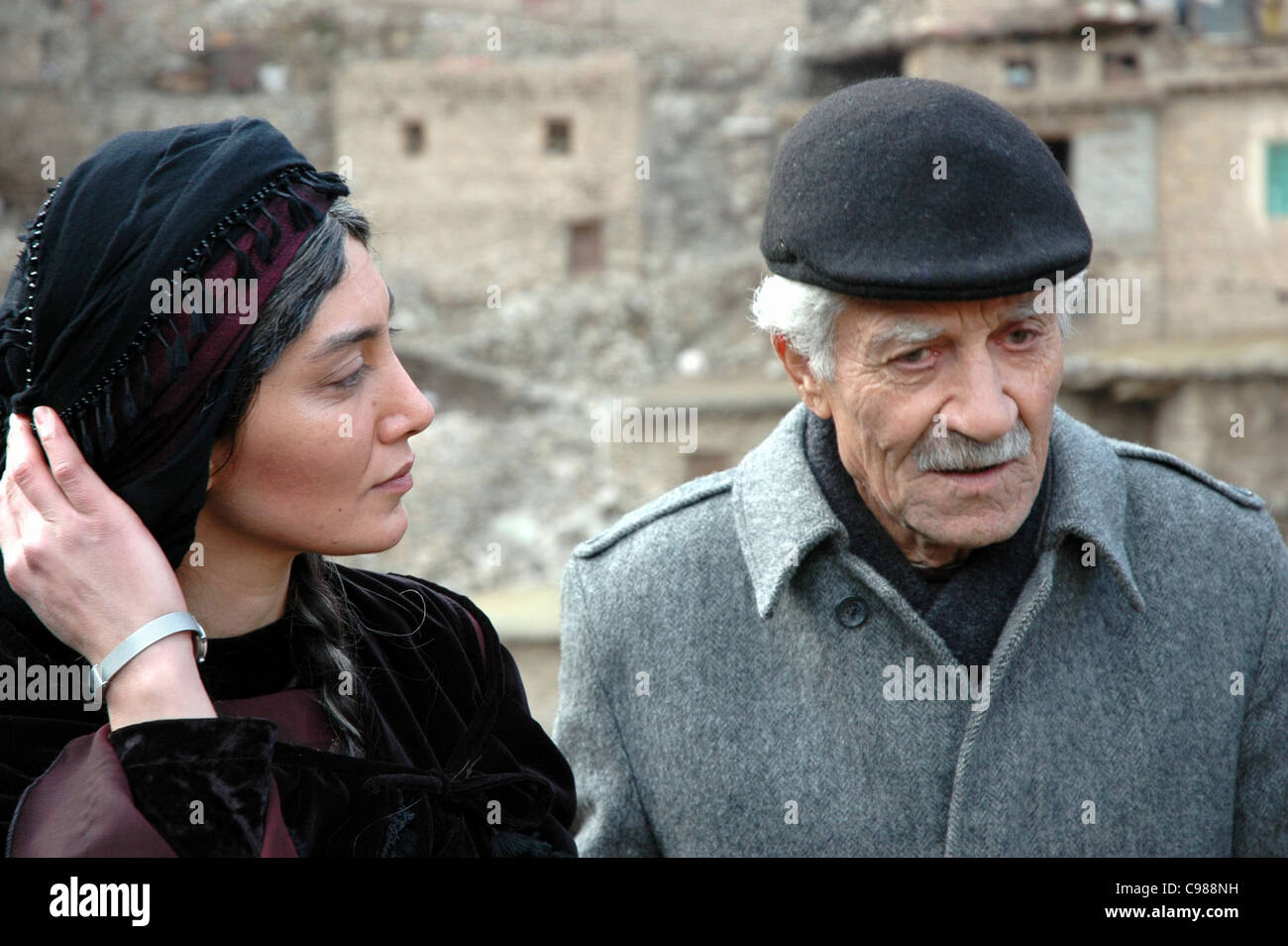 Niwe mung Half Moon Year: 2006 - Iraq, Iran, France Hedye Tehrani ...