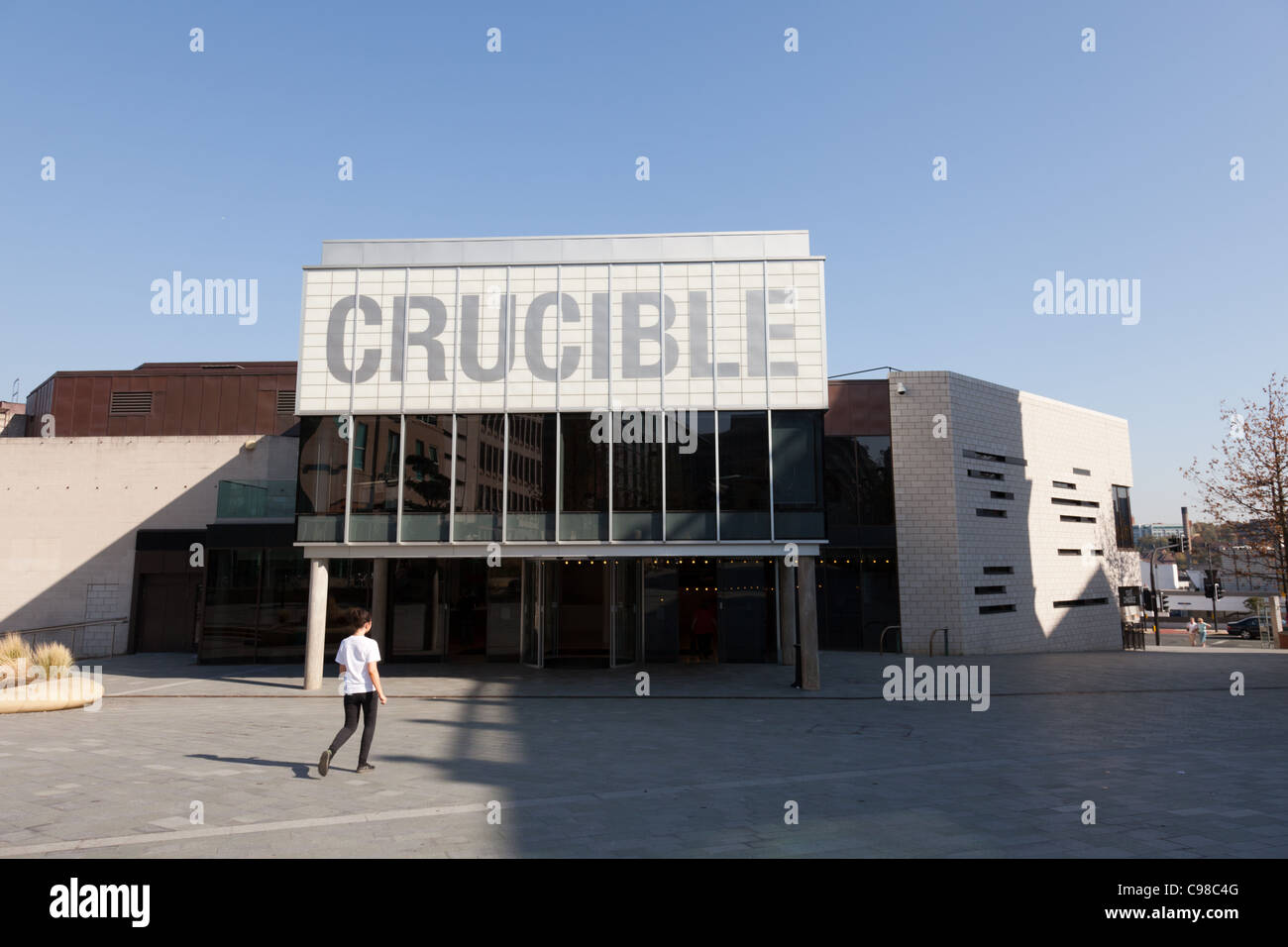 The Crucible theatre in Tudor Square, Sheffield city centre Stock Photo ...