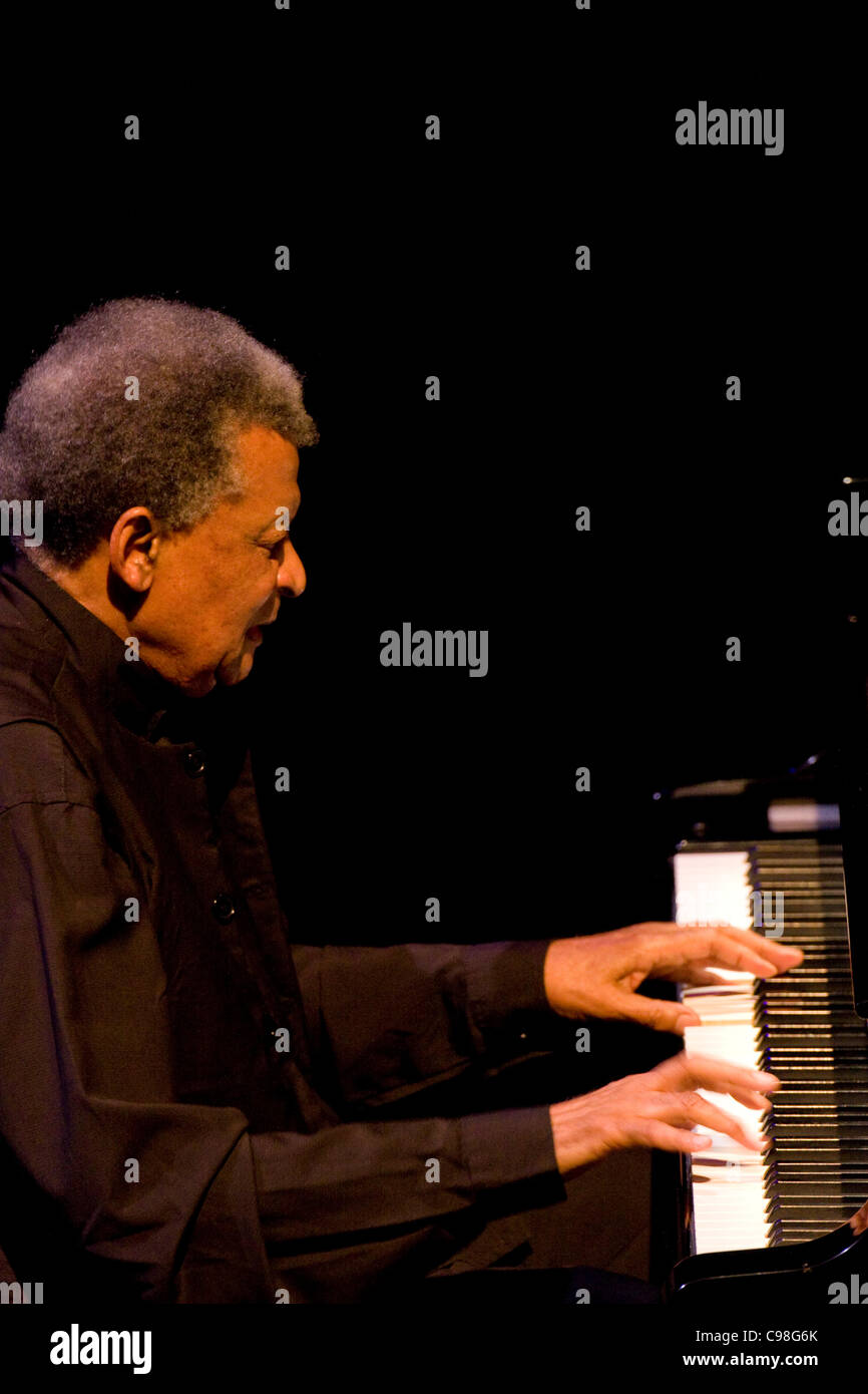 Abdullah ibrahim jazz hi-res stock photography and images - Alamy