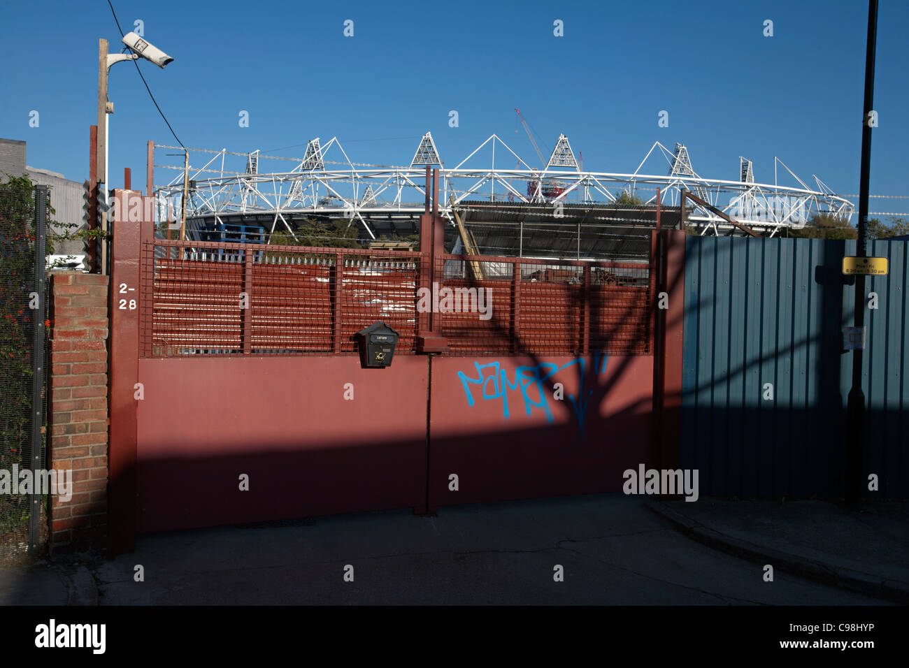 olympic stadium seen from hackney wick Stock Photo - Alamy