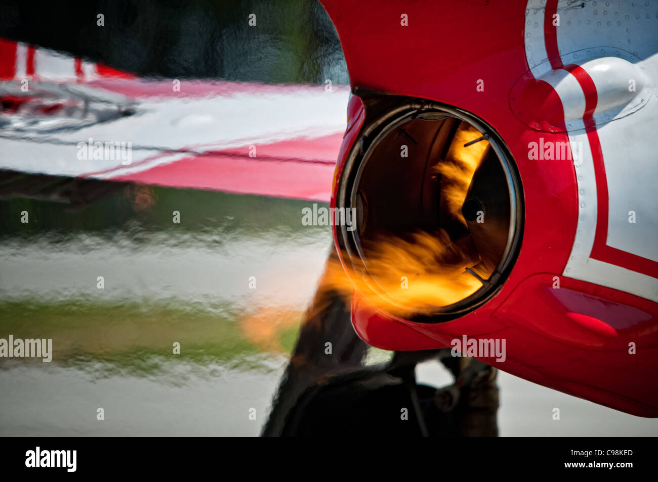 Plane engine fire hi-res stock photography and images - Alamy