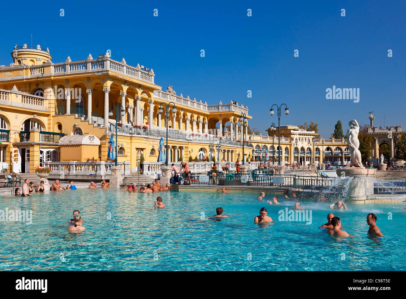 Budapest swimming pool hi-res stock photography and images - Alamy