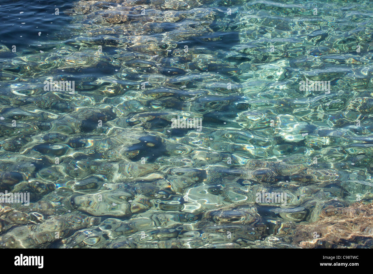 Underwater rocks hi-res stock photography and images - Alamy