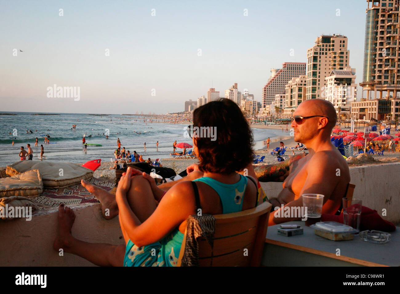 Israeli couple hi-res stock photography and images - Alamy