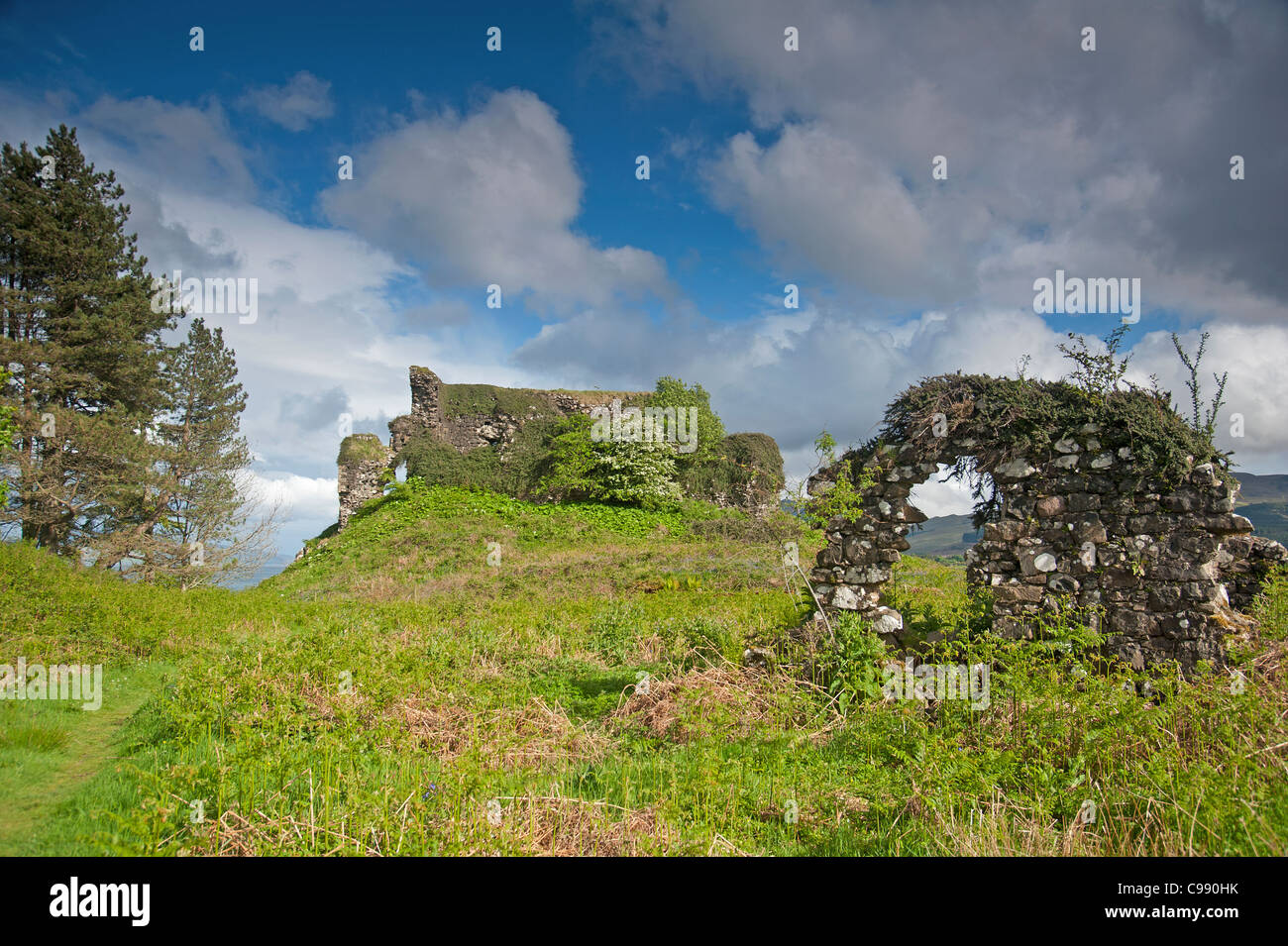 Aros castle ruins hi-res stock photography and images - Alamy