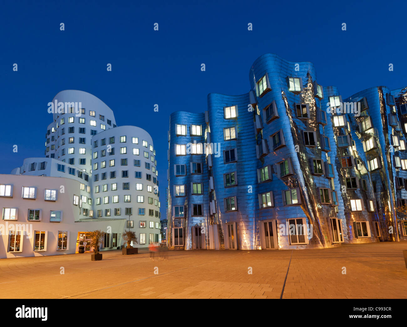 Modern architecture by frank gehry hi-res stock photography and images ...