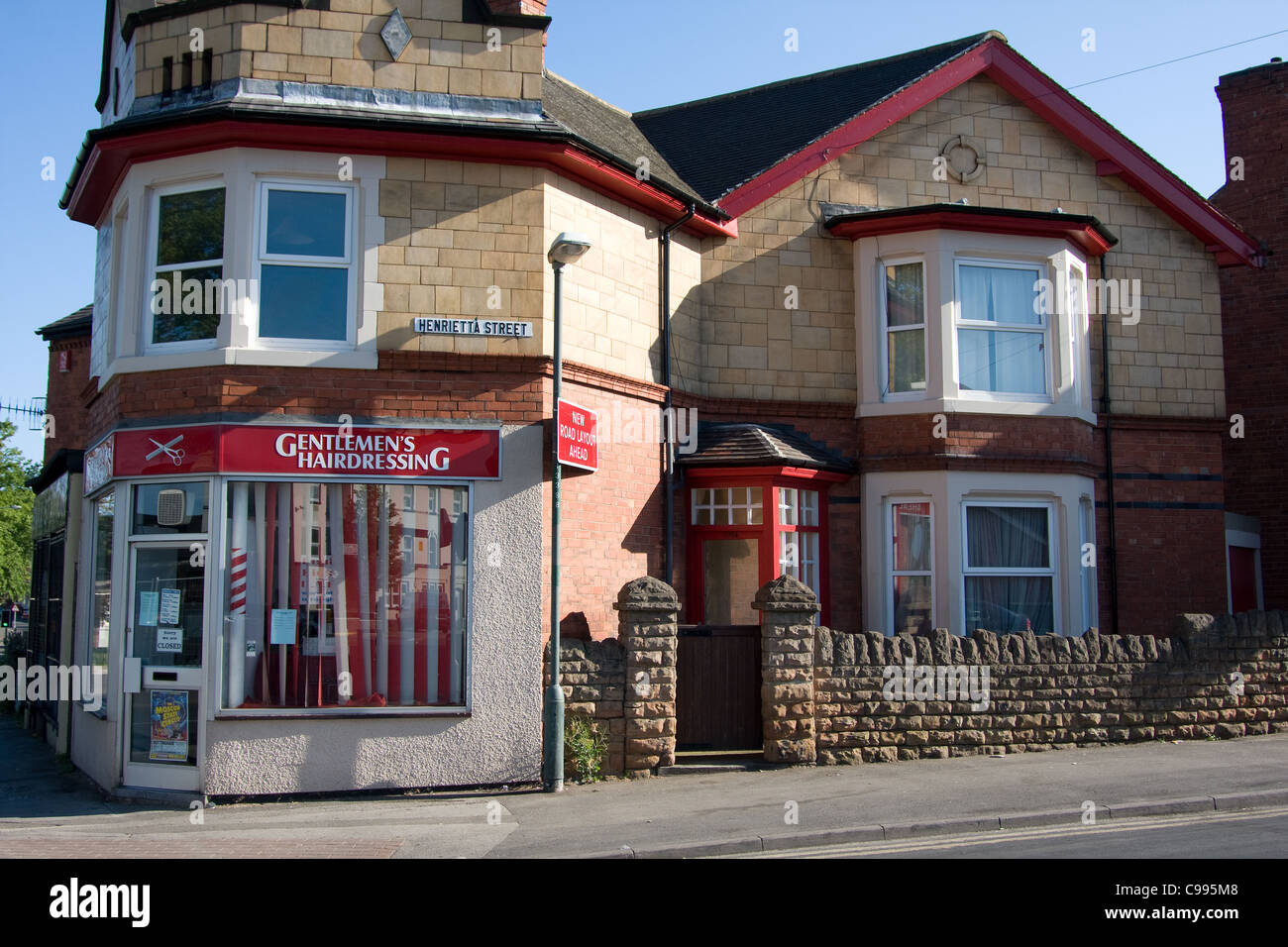 Corner store door hi-res stock photography and images - Alamy