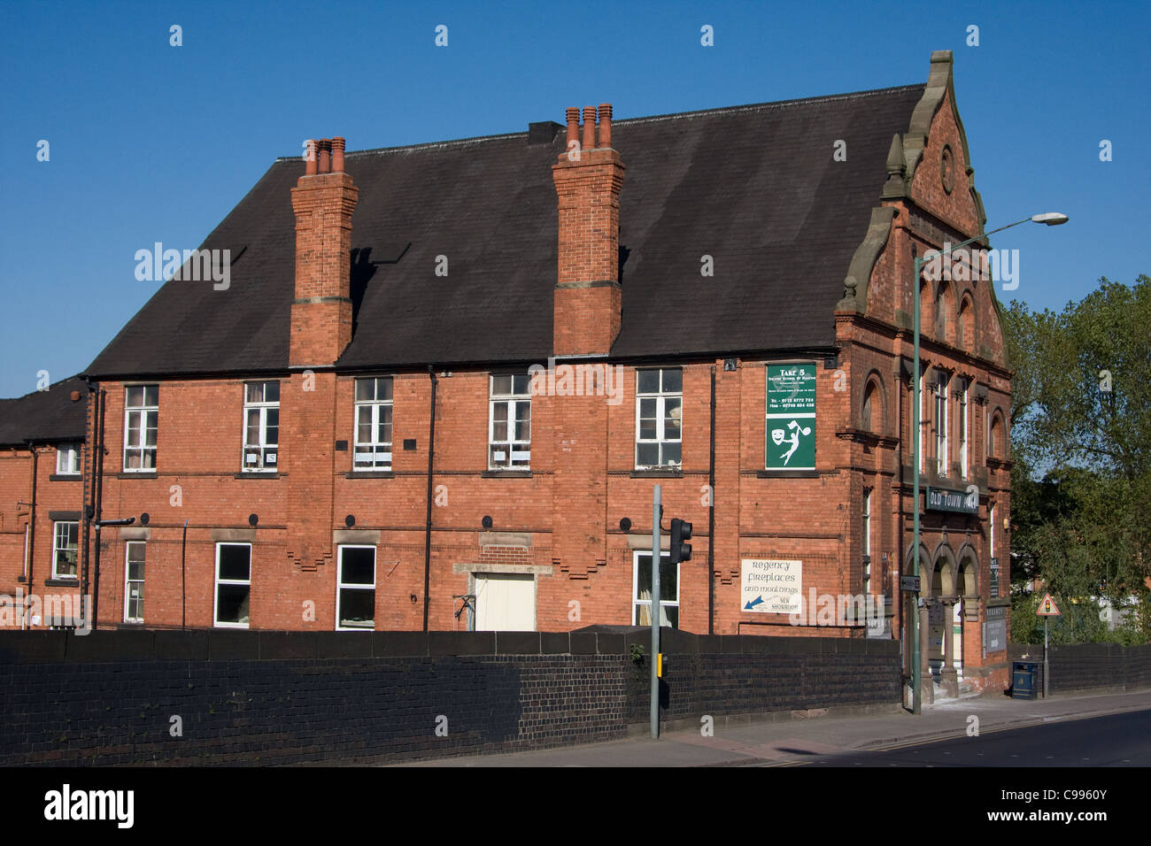 Victorian town hall hi-res stock photography and images - Alamy