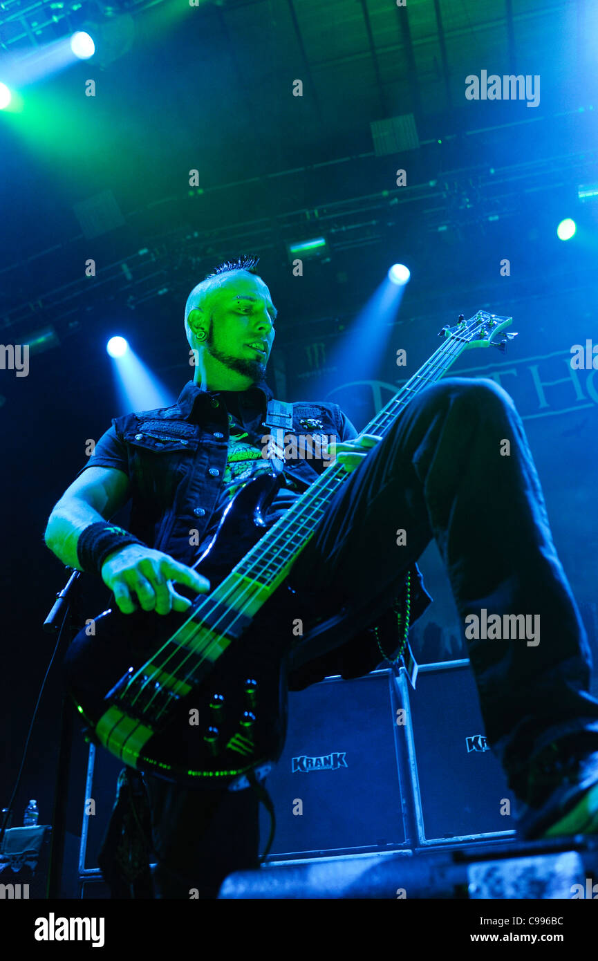 Travis johnson in moment performs hi-res stock photography and images ...