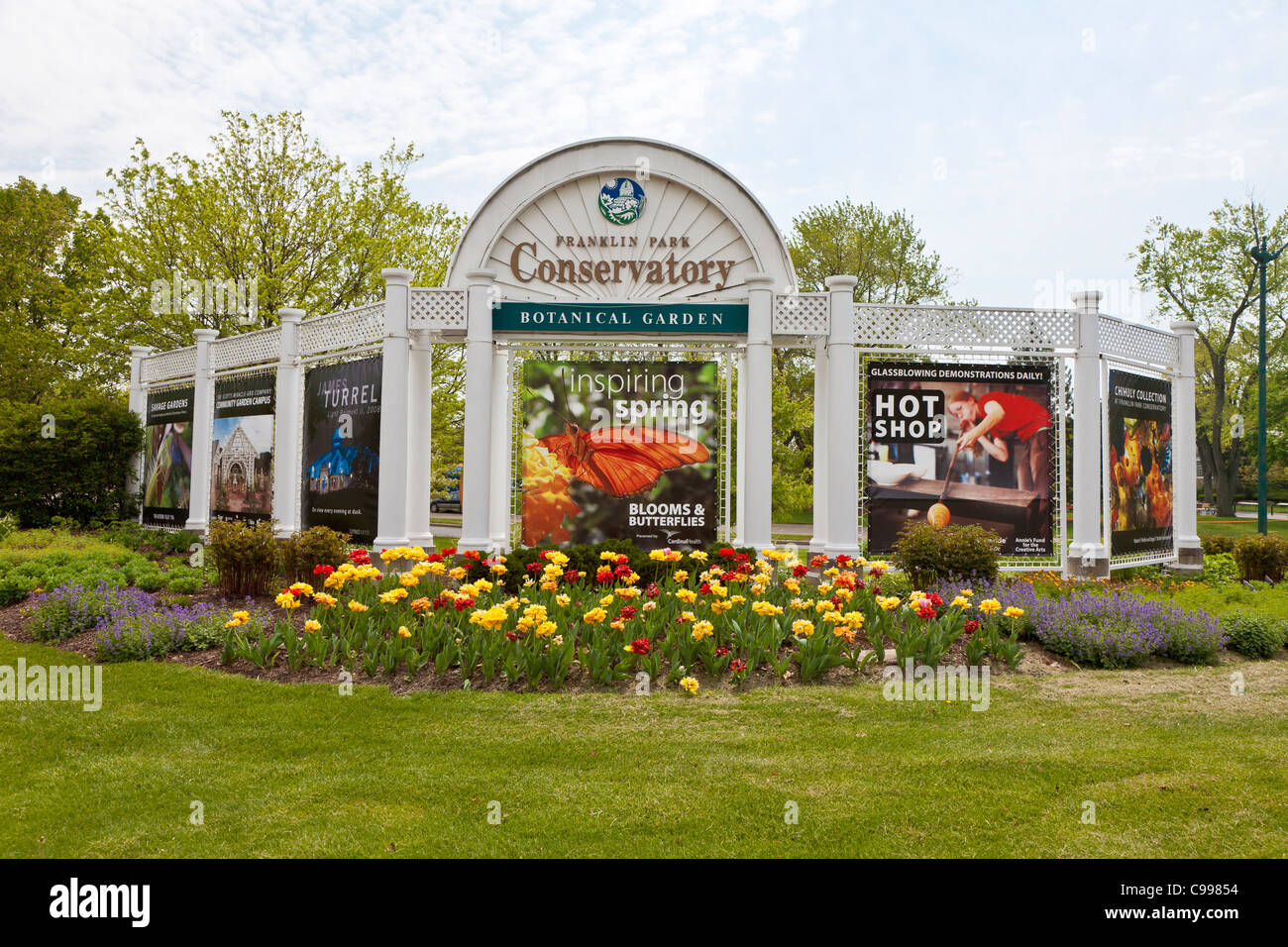 Entrance display at the Franklin Park Conservatory in Columbus, Ohio ...