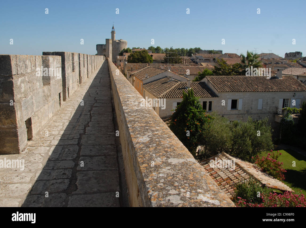Parapet walk of the ville close, old town, of Aigues Mortes in Camargue ...