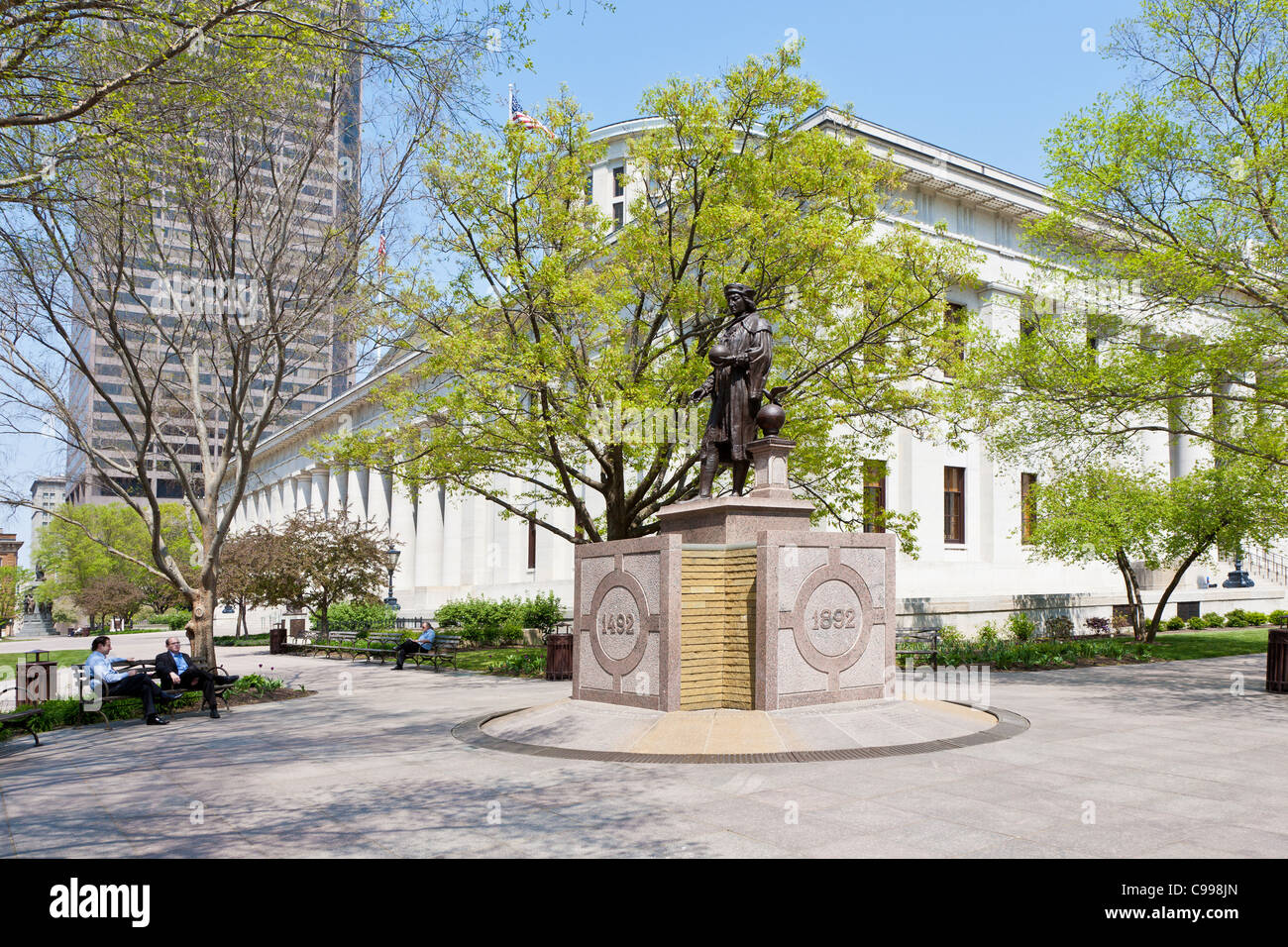 Christopher Columbus statue on the Statehouse grounds in Columbus, Ohio ...