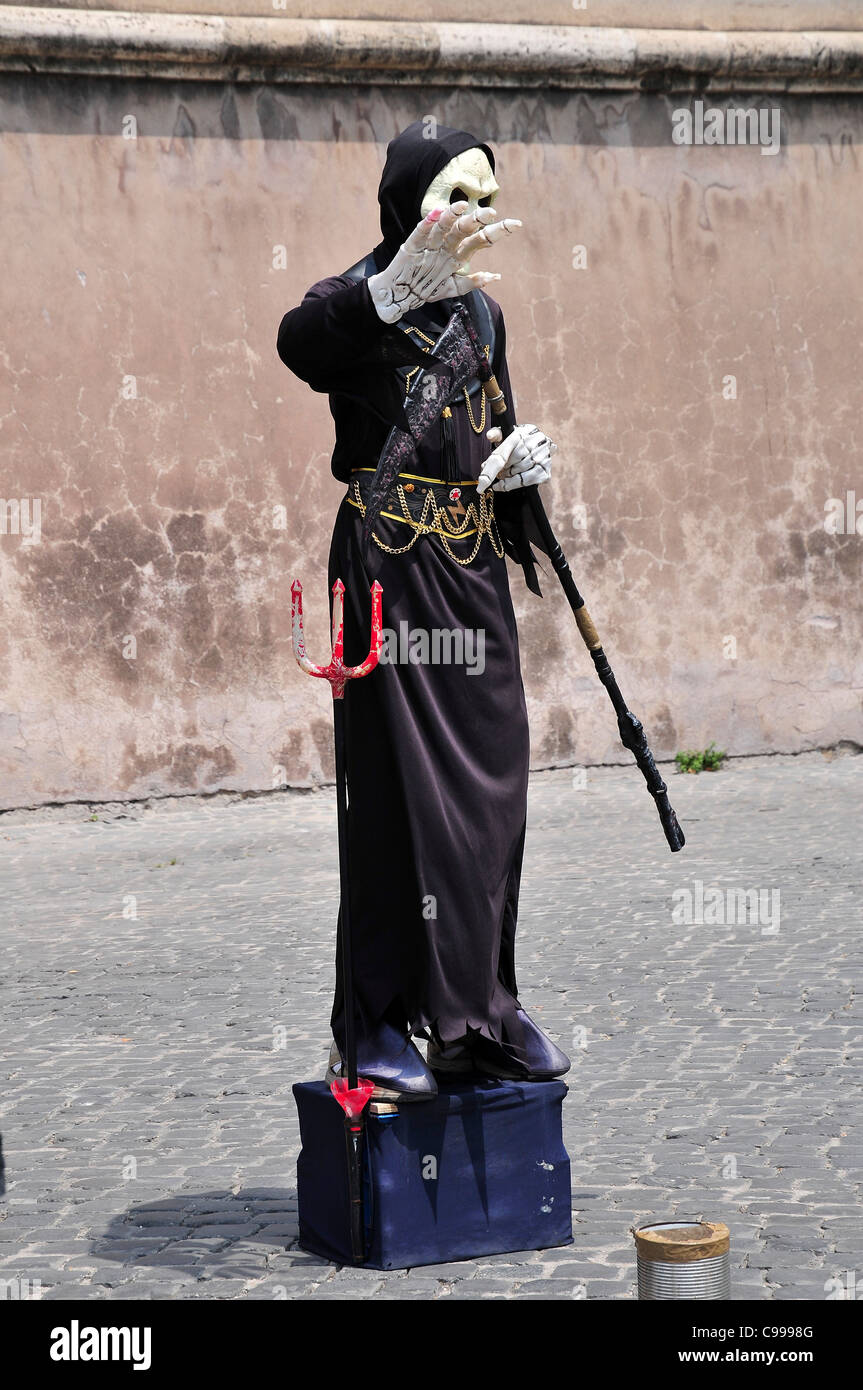 Death street hi-res stock photography and images - Alamy